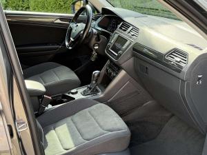 Grey Volkswagen Tiguan 2017 in Jonava, with an engine capacity of 1.97 L and mileage of 235 thousand km for 16450 €, photo 24 on AUTOMOTO.COM.LV