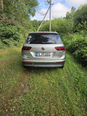 Grey Volkswagen Tiguan 2017 in Kaunas, with an engine capacity of 1.97 L and mileage of 105 thousand km for 17250 €, photo 5 on AUTOMOTO.COM.LV