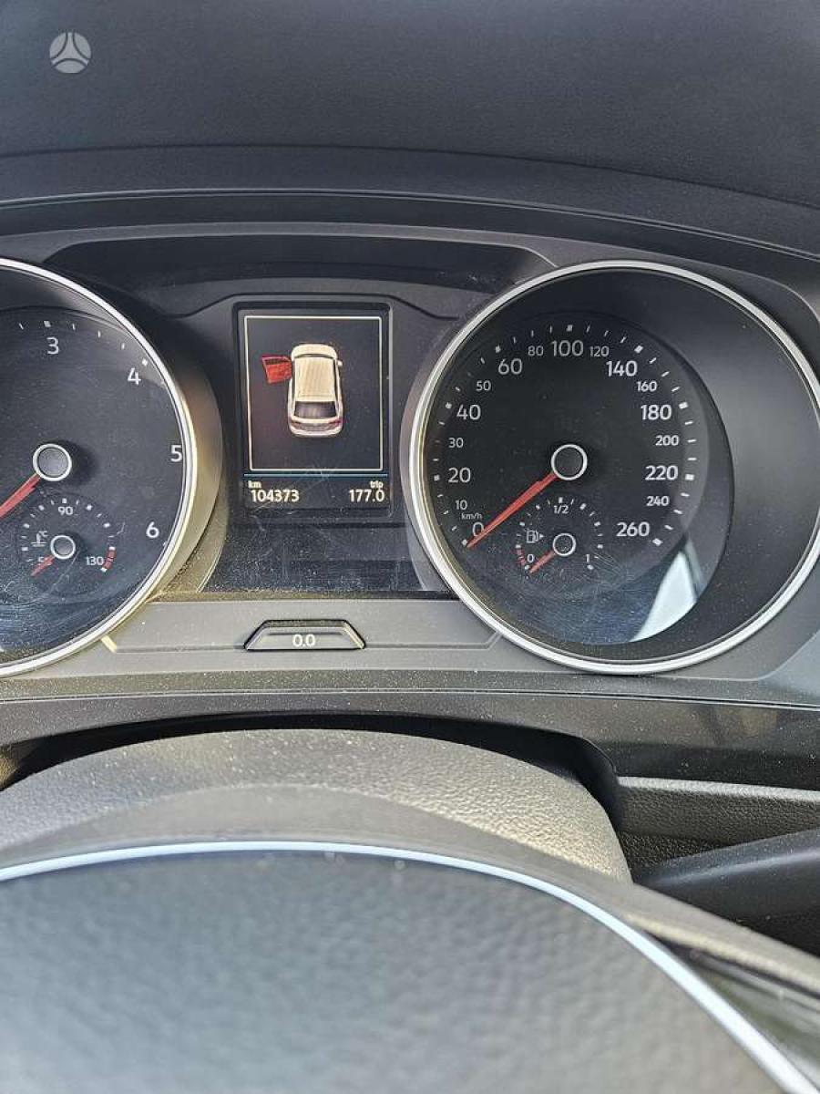Grey Volkswagen Tiguan 2017 in Kaunas, with an engine capacity of 1.97 L and mileage of 105 thousand km for 17250 €, photo 7 on AUTOMOTO.COM.LV