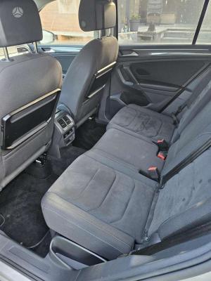 Grey Volkswagen Tiguan 2017 in Kaunas, with an engine capacity of 1.97 L and mileage of 105 thousand km for 17250 €, photo 9 on AUTOMOTO.COM.LV