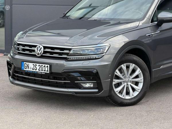Grey Volkswagen Tiguan 2017 in Jonava, with an engine capacity of 1.97 L and mileage of 290 thousand km for 15990 €, photo 3 on AUTOMOTO.COM.LV