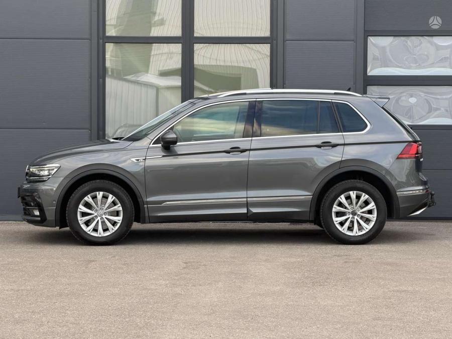 Grey Volkswagen Tiguan 2017 in Jonava, with an engine capacity of 1.97 L and mileage of 290 thousand km for 15990 €, photo 5 on AUTOMOTO.COM.LV