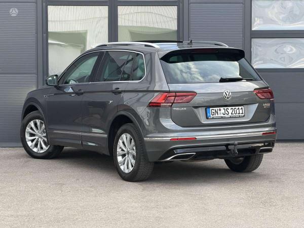 Grey Volkswagen Tiguan 2017 in Jonava, with an engine capacity of 1.97 L and mileage of 290 thousand km for 15990 €, photo 5 on AUTOMOTO.COM.LV