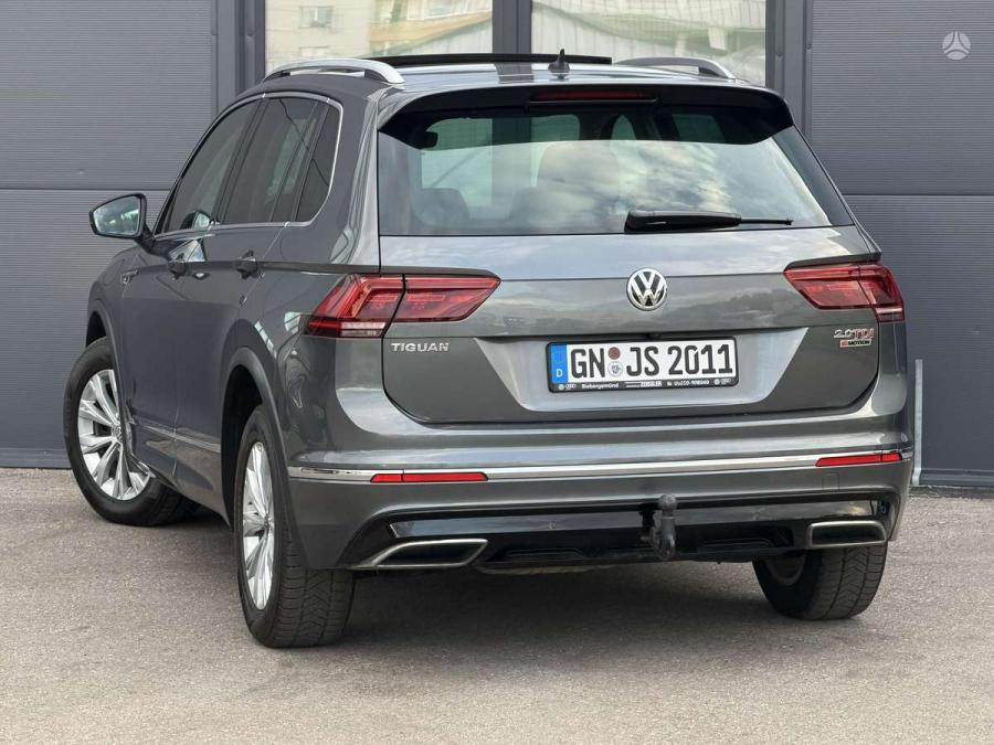 Grey Volkswagen Tiguan 2017 in Jonava, with an engine capacity of 1.97 L and mileage of 290 thousand km for 15990 €, photo 7 on AUTOMOTO.COM.LV