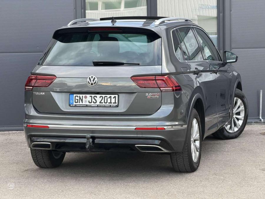 Grey Volkswagen Tiguan 2017 in Jonava, with an engine capacity of 1.97 L and mileage of 290 thousand km for 15990 €, photo 10 on AUTOMOTO.COM.LV