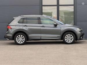 Grey Volkswagen Tiguan 2017 in Jonava, with an engine capacity of 1.97 L and mileage of 290 thousand km for 15990 €, photo 12 on AUTOMOTO.COM.LV
