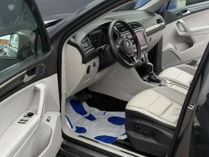 Grey Volkswagen Tiguan 2017 in Jonava, with an engine capacity of 1.97 L and mileage of 290 thousand km for 15990 €, photo 19 on AUTOMOTO.COM.LV