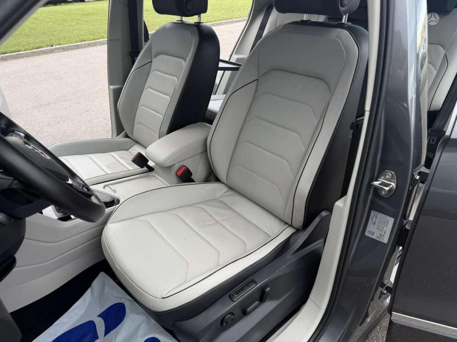 Grey Volkswagen Tiguan 2017 in Jonava, with an engine capacity of 1.97 L and mileage of 290 thousand km for 15990 €, photo 21 on AUTOMOTO.COM.LV