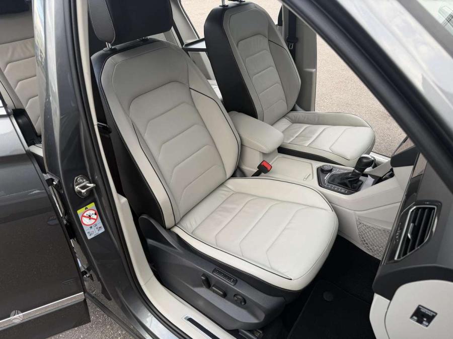 Grey Volkswagen Tiguan 2017 in Jonava, with an engine capacity of 1.97 L and mileage of 290 thousand km for 15990 €, photo 22 on AUTOMOTO.COM.LV