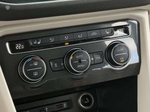 Grey Volkswagen Tiguan 2017 in Jonava, with an engine capacity of 1.97 L and mileage of 290 thousand km for 15990 €, photo 29 on AUTOMOTO.COM.LV