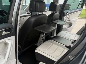 Grey Volkswagen Tiguan 2017 in Jonava, with an engine capacity of 1.97 L and mileage of 290 thousand km for 15990 €, photo 35 on AUTOMOTO.COM.LV
