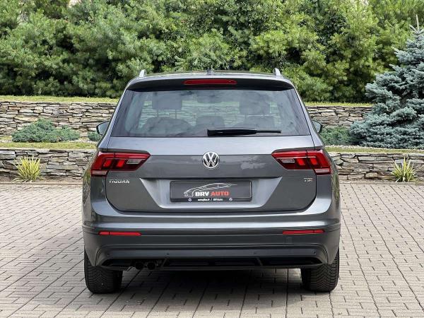 Pelēks Volkswagen Tiguan 2017 Kėdainiai, ar dzinēja tilpumu 1.40 L un nobraukumu 204 tūkst. km par 12850 €, foto 8 vietnē AUTOMOTO.COM.LV