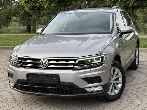 Grey Volkswagen Tiguan 2017 in Prienai, with an engine capacity of 1.97 L and mileage of 197 thousand km for 13950 €, photo 3 on AUTOMOTO.COM.LV