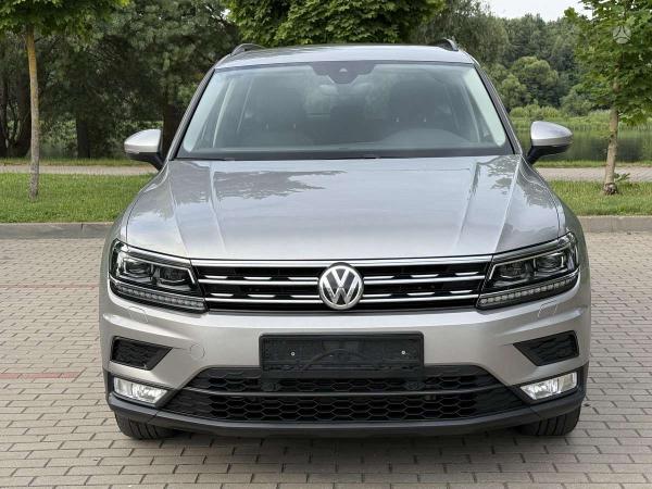 Grey Volkswagen Tiguan 2017 in Prienai, with an engine capacity of 1.97 L and mileage of 197 thousand km for 13950 €, photo 7 on AUTOMOTO.COM.LV