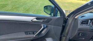 Pelēks Volkswagen Tiguan 2017 Trakai, ar dzinēja tilpumu 1.97 L un nobraukumu 218 tūkst. km par 14000 €, foto 22 vietnē AUTOMOTO.COM.LV