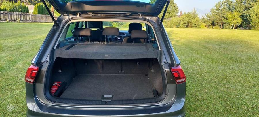 Pelēks Volkswagen Tiguan 2017 Trakai, ar dzinēja tilpumu 1.97 L un nobraukumu 218 tūkst. km par 14000 €, foto 28 vietnē AUTOMOTO.COM.LV
