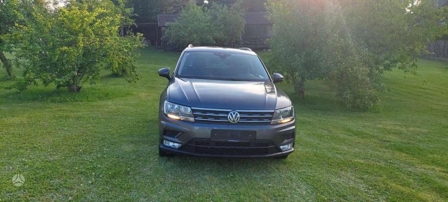 Pelēks Volkswagen Tiguan 2017 Trakai, ar dzinēja tilpumu 1.97 L un nobraukumu 218 tūkst. km par 14000 €, foto 31 vietnē AUTOMOTO.COM.LV