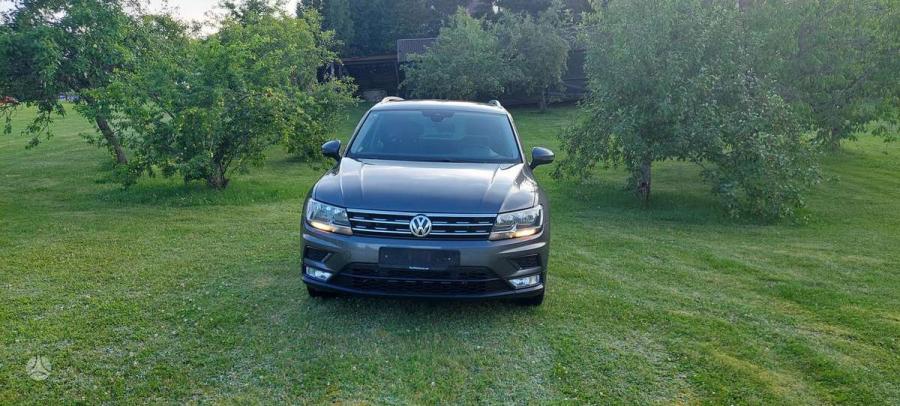 Pelēks Volkswagen Tiguan 2017 Trakai, ar dzinēja tilpumu 1.97 L un nobraukumu 218 tūkst. km par 14000 €, foto 38 vietnē AUTOMOTO.COM.LV