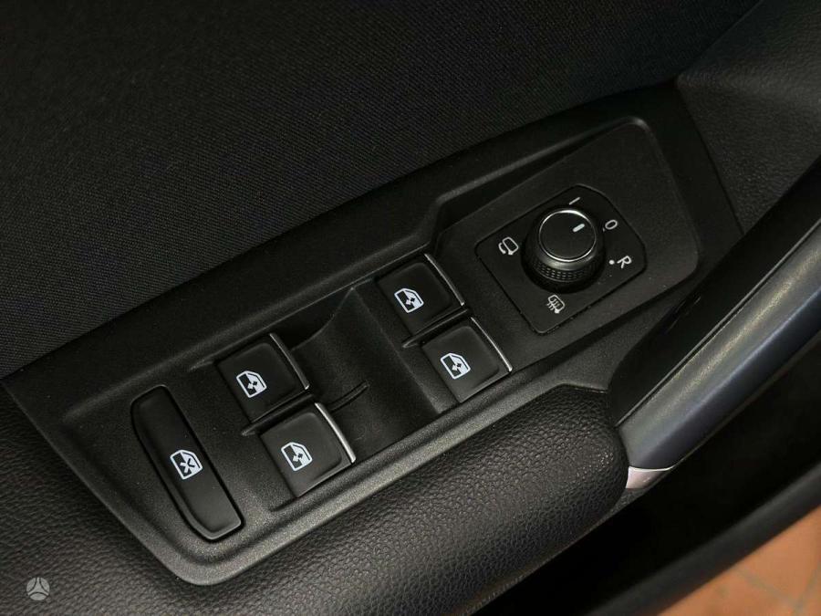 Grey Volkswagen Tiguan 2017 in Kaunas, with an engine capacity of 1.97 L and mileage of 232 thousand km for 17400 €, photo 10 on AUTOMOTO.COM.LV