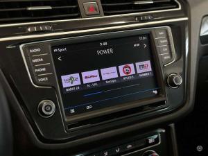 Grey Volkswagen Tiguan 2017 in Kaunas, with an engine capacity of 1.97 L and mileage of 232 thousand km for 17400 €, photo 20 on AUTOMOTO.COM.LV