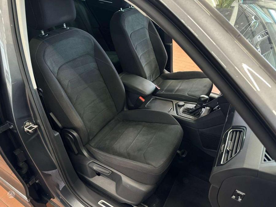 Grey Volkswagen Tiguan 2017 in Kaunas, with an engine capacity of 1.97 L and mileage of 232 thousand km for 17400 €, photo 21 on AUTOMOTO.COM.LV