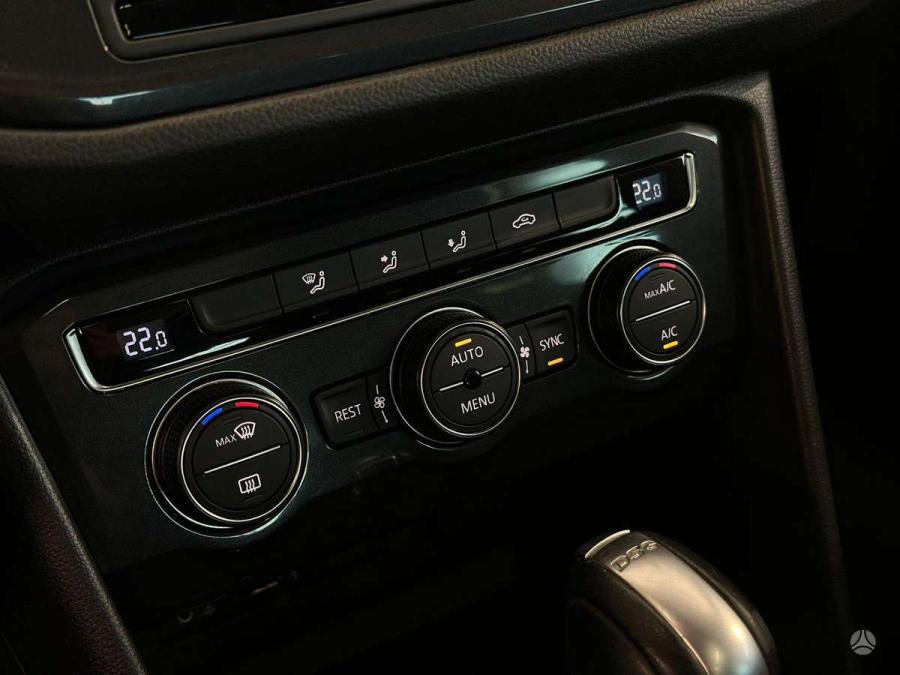 Grey Volkswagen Tiguan 2017 in Kaunas, with an engine capacity of 1.97 L and mileage of 232 thousand km for 17400 €, photo 24 on AUTOMOTO.COM.LV
