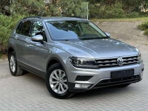 Grey Volkswagen Tiguan 2017 in Prienai, with an engine capacity of 1.97 L and mileage of 258 thousand km for 13350 €, photo 4 on AUTOMOTO.COM.LV