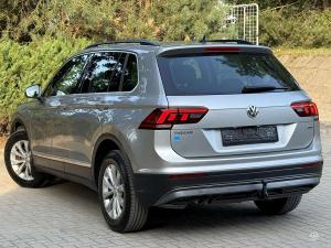 Grey Volkswagen Tiguan 2017 in Prienai, with an engine capacity of 1.97 L and mileage of 258 thousand km for 13350 €, photo 17 on AUTOMOTO.COM.LV