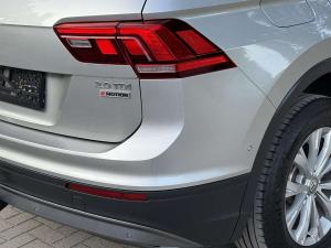 Grey Volkswagen Tiguan 2017 in Prienai, with an engine capacity of 1.97 L and mileage of 258 thousand km for 13350 €, photo 21 on AUTOMOTO.COM.LV