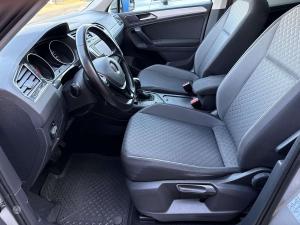 Grey Volkswagen Tiguan 2017 in Prienai, with an engine capacity of 1.97 L and mileage of 258 thousand km for 13350 €, photo 24 on AUTOMOTO.COM.LV