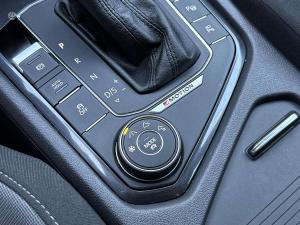 Grey Volkswagen Tiguan 2017 in Prienai, with an engine capacity of 1.97 L and mileage of 258 thousand km for 13350 €, photo 36 on AUTOMOTO.COM.LV