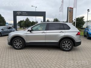 Grey Volkswagen Tiguan 2017 in Liepaja, with an engine capacity of 2.00 L and mileage of 147 thousand km for 14400 €, photo 3 on AUTOMOTO.COM.LV