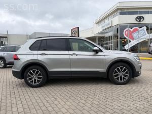 Grey Volkswagen Tiguan 2017 in Liepaja, with an engine capacity of 2.00 L and mileage of 147 thousand km for 14400 €, photo 6 on AUTOMOTO.COM.LV