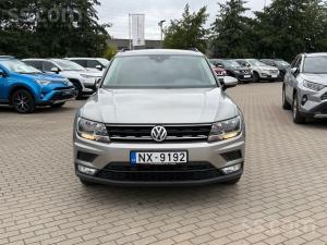 Grey Volkswagen Tiguan 2017 in Liepaja, with an engine capacity of 2.00 L and mileage of 147 thousand km for 14400 €, photo 8 on AUTOMOTO.COM.LV