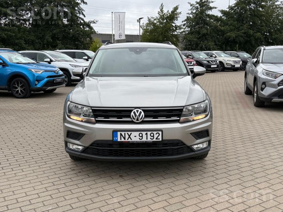 Grey Volkswagen Tiguan 2017 in Liepaja, with an engine capacity of 2.00 L and mileage of 147 thousand km for 14400 €, photo 8 on AUTOMOTO.COM.LV