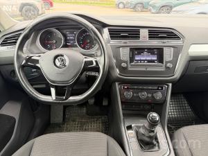 Grey Volkswagen Tiguan 2017 in Liepaja, with an engine capacity of 2.00 L and mileage of 147 thousand km for 14400 €, photo 11 on AUTOMOTO.COM.LV