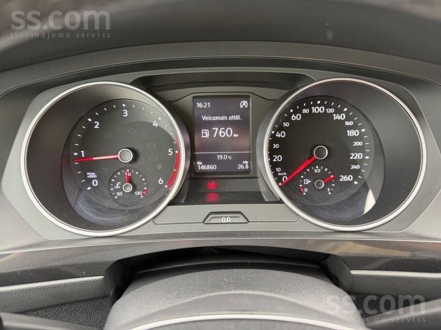 Grey Volkswagen Tiguan 2017 in Liepaja, with an engine capacity of 2.00 L and mileage of 147 thousand km for 14400 €, photo 13 on AUTOMOTO.COM.LV
