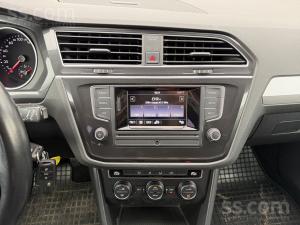 Grey Volkswagen Tiguan 2017 in Liepaja, with an engine capacity of 2.00 L and mileage of 147 thousand km for 14400 €, photo 14 on AUTOMOTO.COM.LV