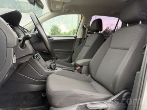 Grey Volkswagen Tiguan 2017 in Liepaja, with an engine capacity of 2.00 L and mileage of 147 thousand km for 14400 €, photo 18 on AUTOMOTO.COM.LV