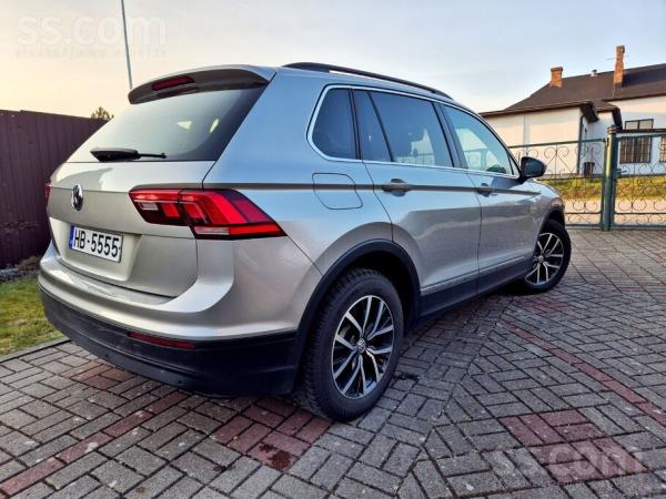Grey Volkswagen Tiguan 2017 in Liepaja, with an engine capacity of 2.00 L and mileage of 217 thousand km for 15555 €, photo 6 on AUTOMOTO.COM.LV