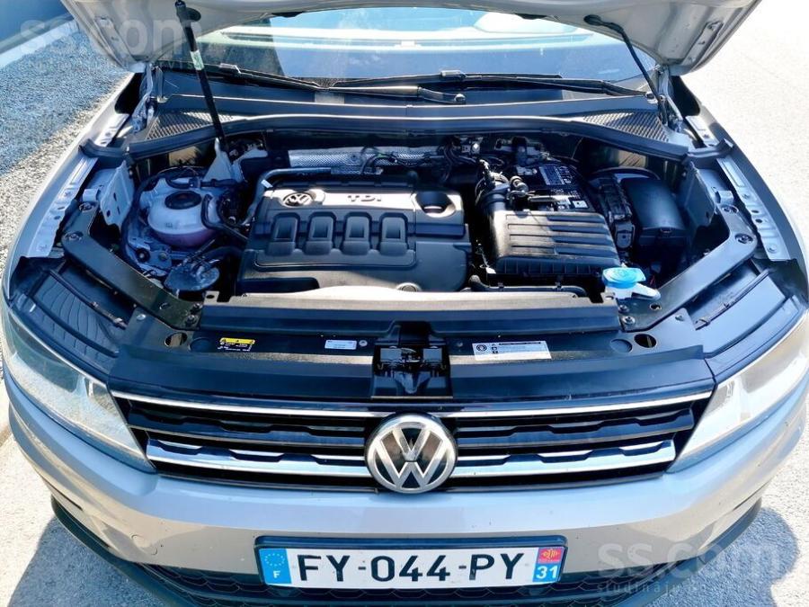 Grey Volkswagen Tiguan 2017 in Liepaja, with an engine capacity of 2.00 L and mileage of 217 thousand km for 15555 €, photo 16 on AUTOMOTO.COM.LV