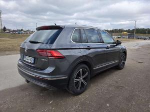 Grey Volkswagen Tiguan 2017 in Vilnius, with an engine capacity of 1.97 L and mileage of 197 thousand km for 15700 €, photo 5 on AUTOMOTO.COM.LV