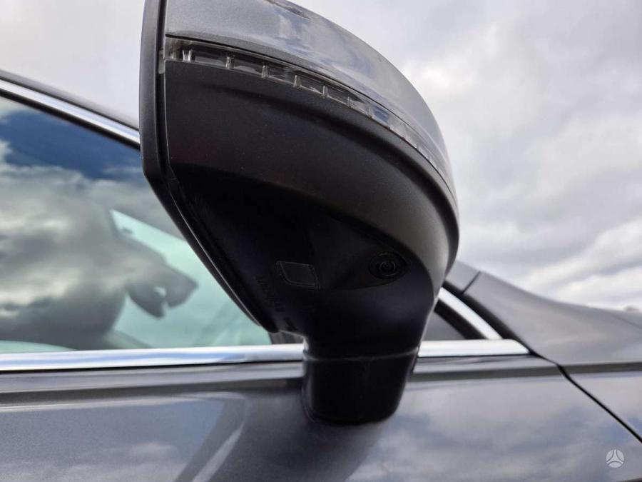 Grey Volkswagen Tiguan 2017 in Vilnius, with an engine capacity of 1.97 L and mileage of 197 thousand km for 15700 €, photo 12 on AUTOMOTO.COM.LV