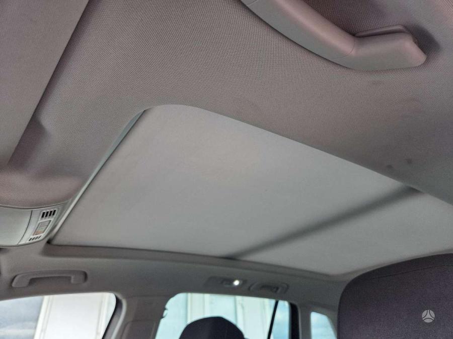 Grey Volkswagen Tiguan 2017 in Vilnius, with an engine capacity of 1.97 L and mileage of 197 thousand km for 15700 €, photo 15 on AUTOMOTO.COM.LV