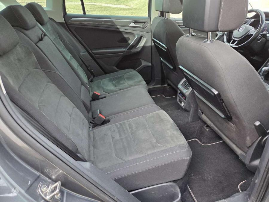 Grey Volkswagen Tiguan 2017 in Vilnius, with an engine capacity of 1.97 L and mileage of 197 thousand km for 15700 €, photo 30 on AUTOMOTO.COM.LV