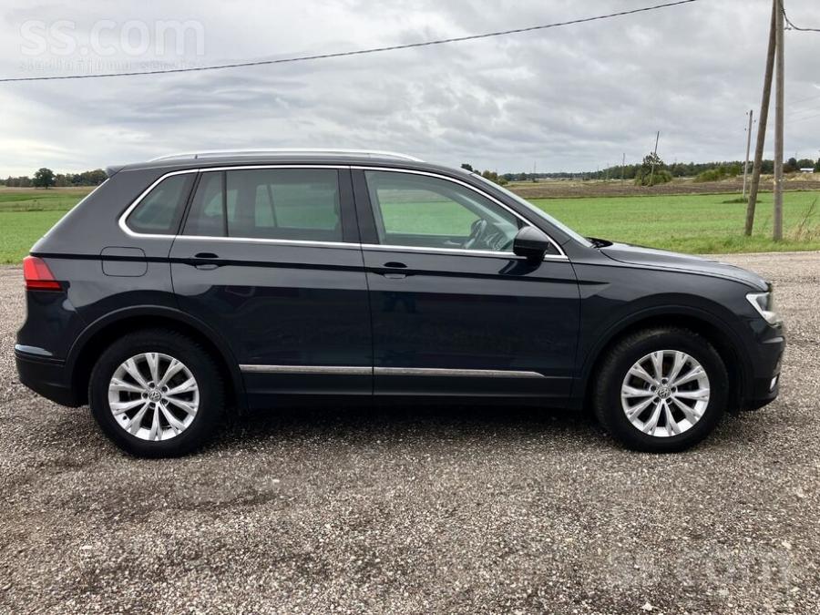 Grey Volkswagen Tiguan 2017 in Talsi, with an engine capacity of 2.00 L and mileage of 240 thousand km for 14500 €, photo 3 on AUTOMOTO.COM.LV