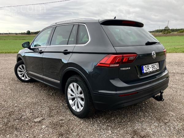 Grey Volkswagen Tiguan 2017 in Talsi, with an engine capacity of 2.00 L and mileage of 240 thousand km for 14500 €, photo 6 on AUTOMOTO.COM.LV