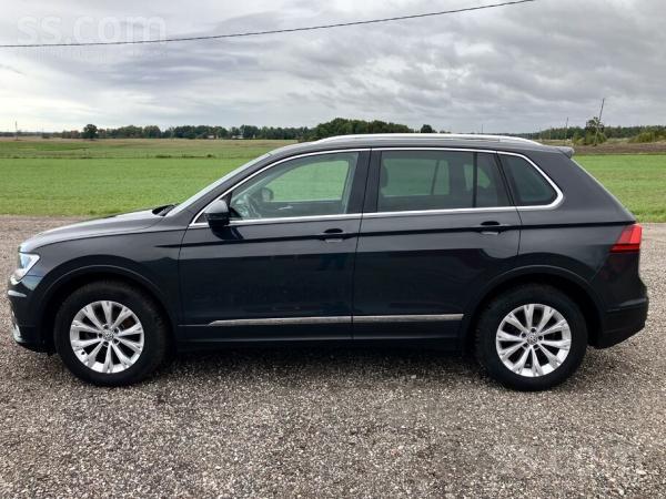Grey Volkswagen Tiguan 2017 in Talsi, with an engine capacity of 2.00 L and mileage of 240 thousand km for 14500 €, photo 7 on AUTOMOTO.COM.LV
