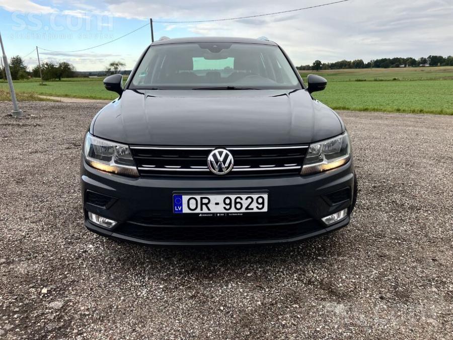 Grey Volkswagen Tiguan 2017 in Talsi, with an engine capacity of 2.00 L and mileage of 240 thousand km for 14500 €, photo 9 on AUTOMOTO.COM.LV