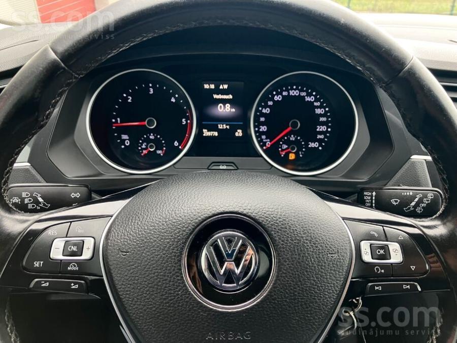 Grey Volkswagen Tiguan 2017 in Talsi, with an engine capacity of 2.00 L and mileage of 240 thousand km for 14500 €, photo 10 on AUTOMOTO.COM.LV